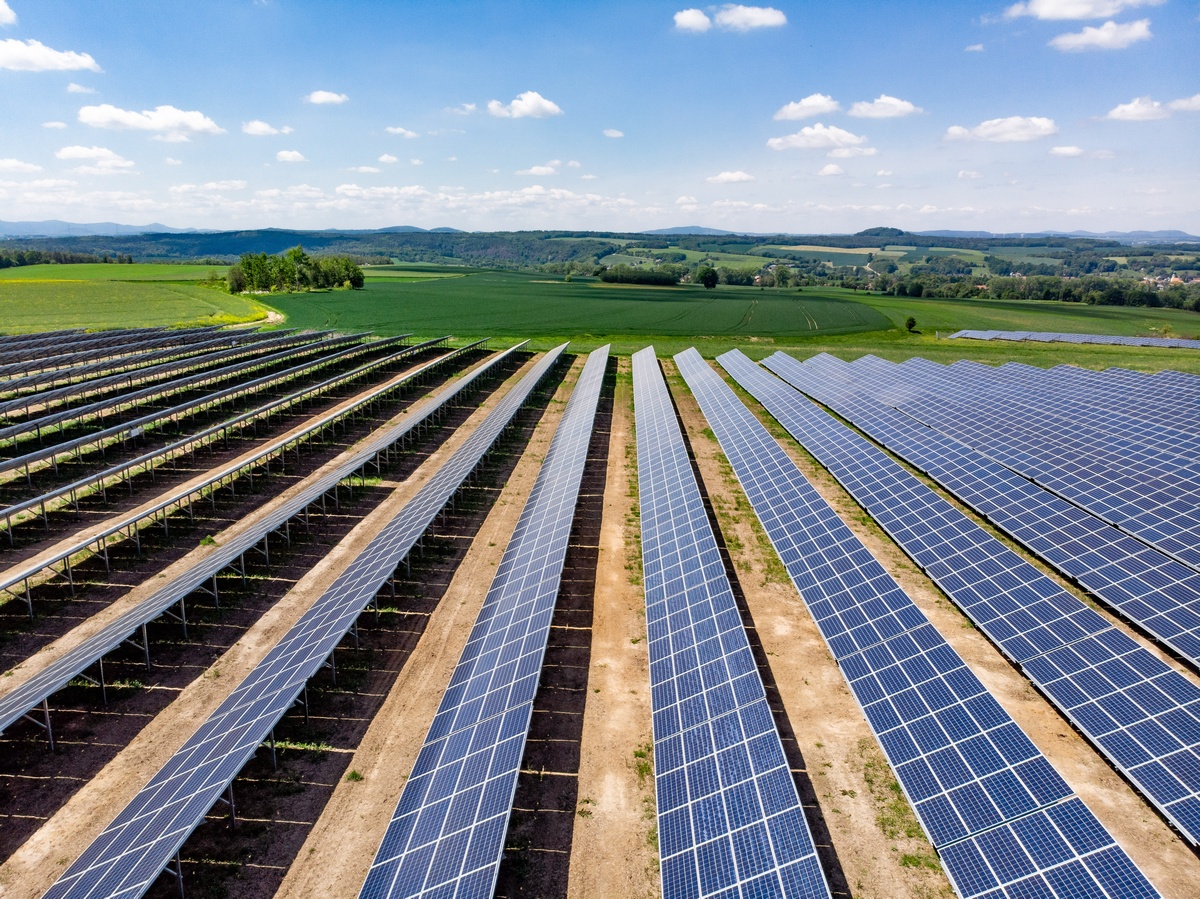 Energy5 structures at a 49 MW PV farm - Energy5