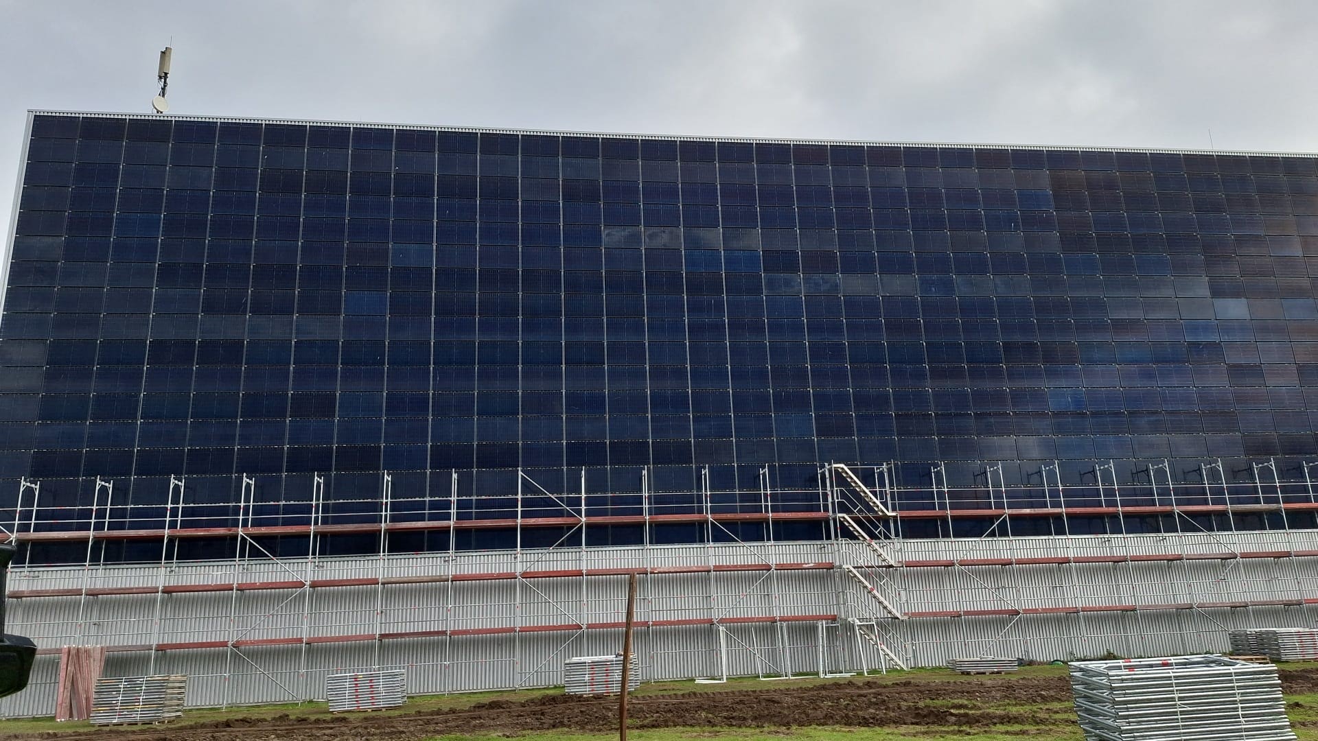 Photovoltaic facades – new architectural trends - Energy5